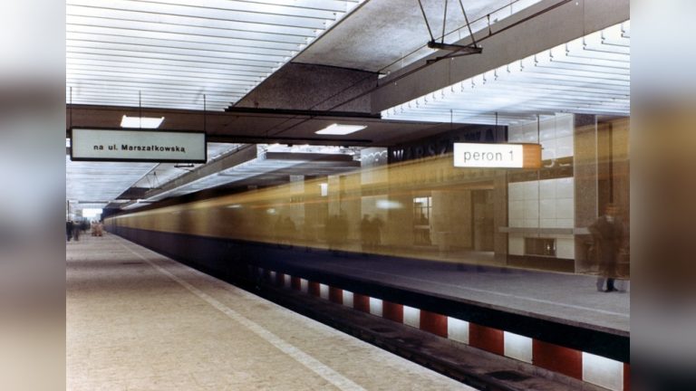 What is a Train Platform: Ultimate Guide to Train Station Basics - Web ...
